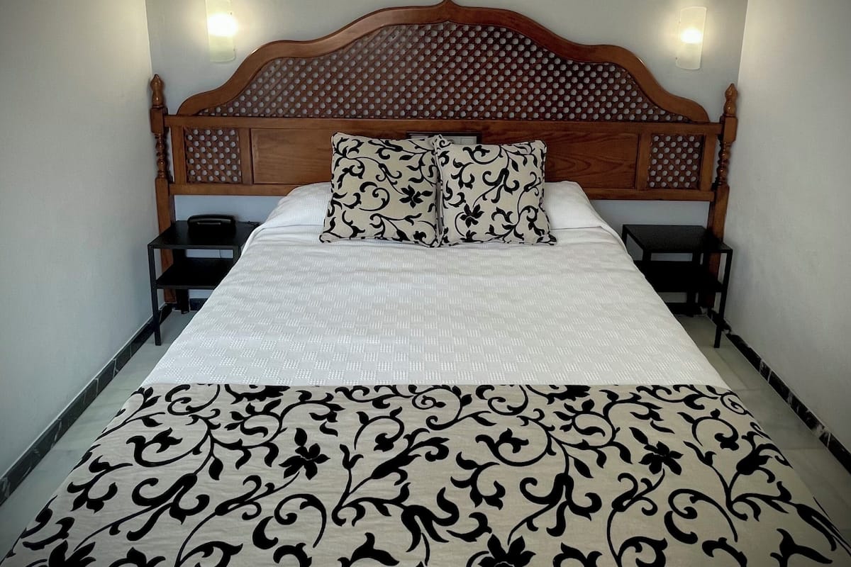 Cofre no quarto, Wi-fi grátis, roupa de cama fornecida