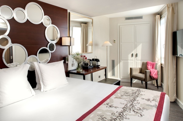 Suite | Minibar, cofre no quarto, secretária, Wi-fi grátis 