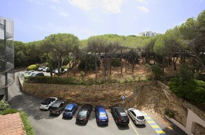 Estacionamento sem assistência (pago) (EUR 12 por noite)
