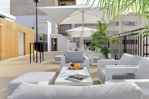 Bar à beira da piscina