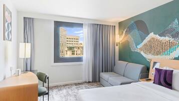 Roupas de cama premium, frigobar, cofres nos quartos, cortinas blackout