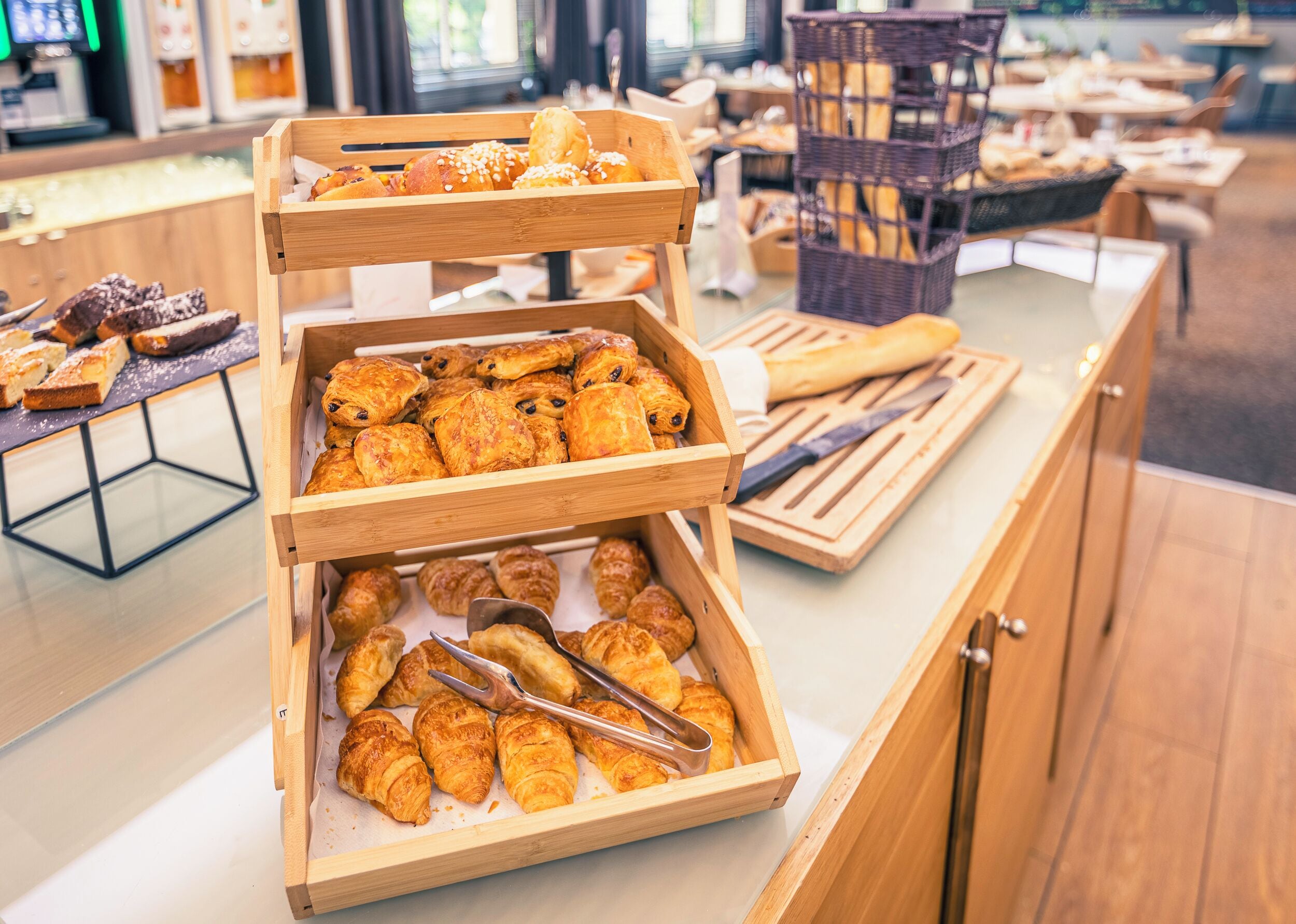 Café da manhã com buffet todos os dias (EUR 18 por pessoa) 