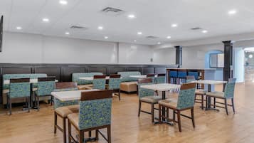 Pequeno-almoço tipo buffet diário incluído