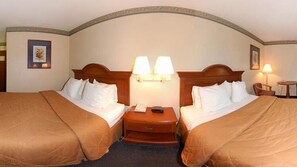 Escrivaninha, ferros/tábuas de passar roupa, Wi-Fi de cortesia