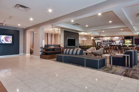 Saguão. Courtyard by Marriott Charlotte Lake Norman