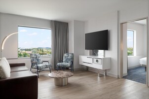 TV LCD 65 polegadas com canais digitais, TV, console de videogame