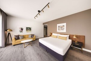 Quarto Duplo ou Twin Executivo | Minibar, cofre no quarto, secretária