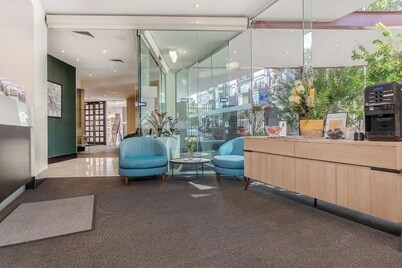Melbourne South Yarra Central Apartment Hotel