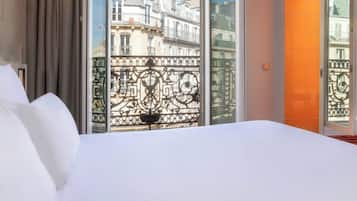 Quarto casal (Privilege) | Cofres nos quartos, escrivaninha, quartos à prova de som
