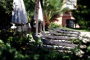 Piscina exterior sazonal 