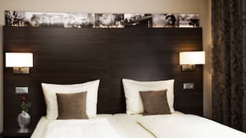 Quarto casal conforto (Ambiente) | Roupas de cama antialérgicas, edredons de pluma, frigobar