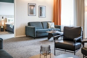 Suíte standard, 1 cama de casal e sofá-cama, para não fumantes | Frigobar, espaço de trabalho para notebook, Wi-Fi de cortesia