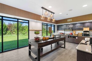 Pequeno-almoço tipo buffet diário incluído 