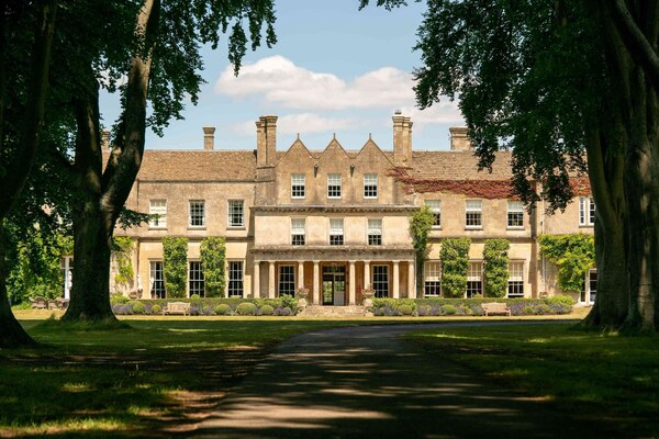 Lucknam Park, Emblems Collection - Cotswolds