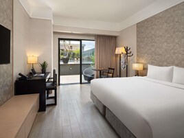 Quarto luxo, 1 cama King | Cofres nos quartos, escrivaninha, cortinas blackout