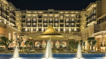 4 restaurantes, café da manhã, culinária internacional