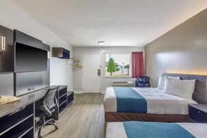 Ferros/tábuas de passar roupa, Wi-Fi de cortesia, roupa de cama