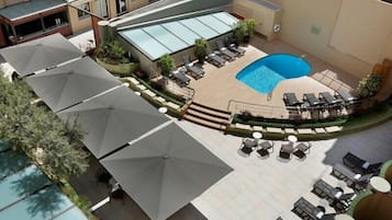 Piscina externa sazonal