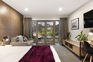 Estúdio luxo | Ferros/tábuas de passar roupa, berços (sobretaxa), Wi-Fi de cortesia