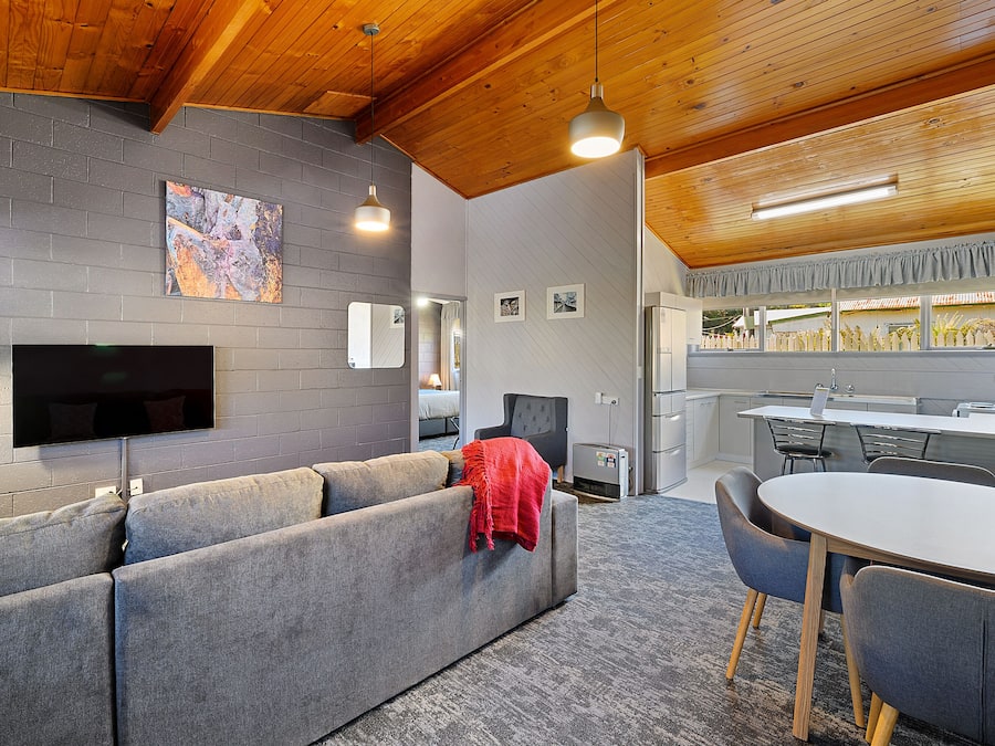 Apartamento luxo, 1 quarto, para não fumantes, cozinha | Sala de estar | TV de tela plana 40 cm com canais digitais, TV