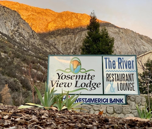 Yosemite View Lodge Reviews, Deals & Photos 2024 - Expedia