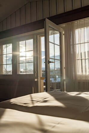 Quarto Duplo Panorâmico | Cofre no quarto, secretária, cortinas/cortinados opacos, Wi-fi grátis 