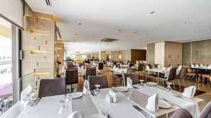 Almoço e jantar