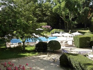 Piscina externa sazonal