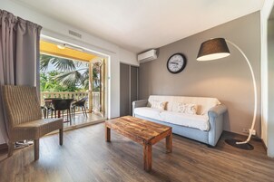 Suíte júnior | Cofres nos quartos, quartos à prova de som, berços grátis