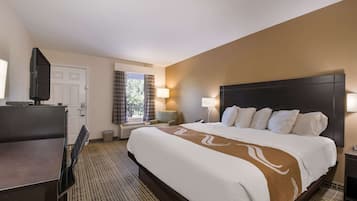 Quarto Standard, 1 cama king-size, fumadores | Camas de colchão pillowtop, secretária, ferro/tábua de engomar