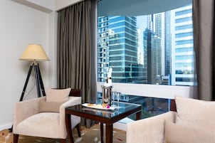 Suíte luxo, banheira de hidromassagem (includes bottle of sparkling wine) | Vista do quarto