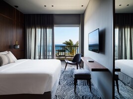 Deluxe Double Room with Sea View | Cofre no quarto, Wi-fi grátis, roupa de cama fornecida 