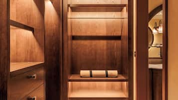 Suite Terrace | 1 quarto, roupa hipoalergénica, minibar, cofre no quarto