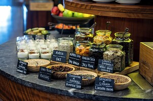 Pequeno-almoço tipo buffet diário incluído