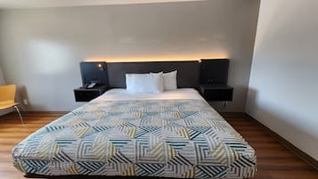 Secretária, secretária adequada para computadores portáteis