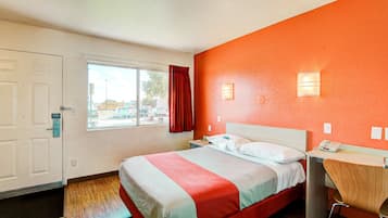 Escrivaninha, Wi-Fi de cortesia, roupa de cama