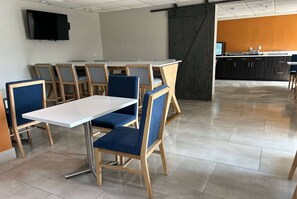 Café da manhã continental grátis todos os dias