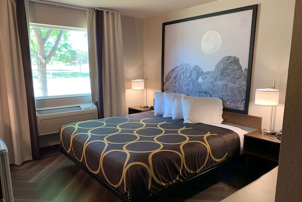 Quarto Standard, 1 cama queen-size, não fumadores | Secretária, Wi-fi grátis, roupa de cama fornecida 