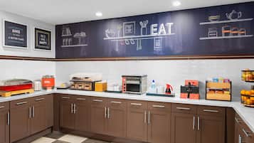 Pequeno-almoço tipo buffet diário incluído