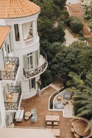 Salas para tratamentos a dois, sauna seca, banheira de hidromassagem