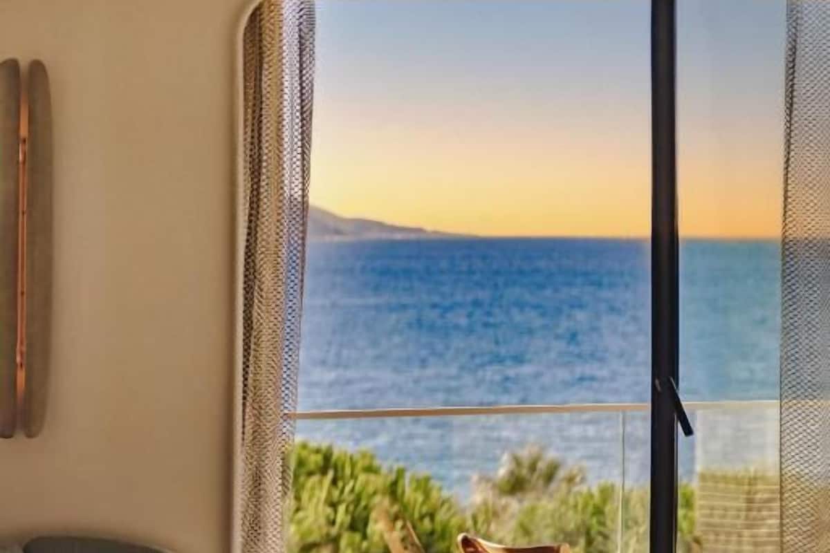 Frigobar, cofres nos quartos, quartos à prova de som, Wi-Fi de cortesia