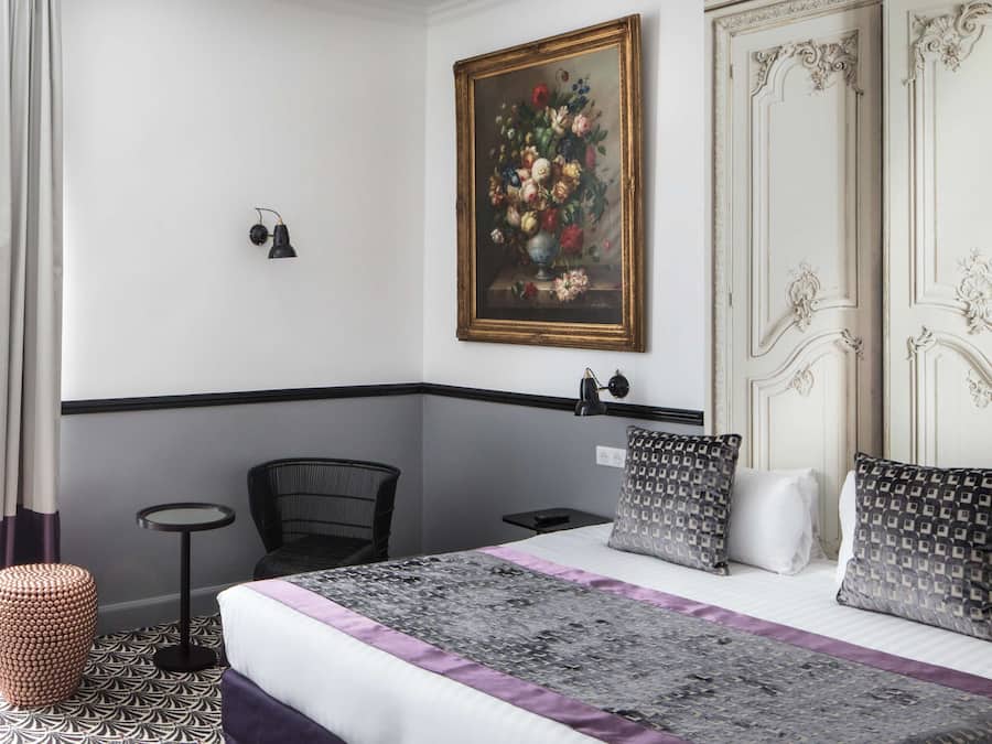 Quarto (Privilege) | Roupas de cama premium, frigobar, cofres nos quartos, escrivaninha