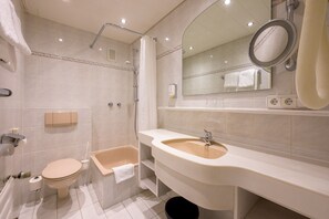 Hotel Rieker Stuttgart Hauptbahnhof in Stuttgart: Find Hotel Reviews ...