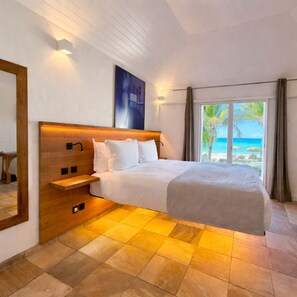 Quarto, de frente para a praia | Roupas de cama antialérgicas, frigobar, cofres nos quartos, escrivaninha