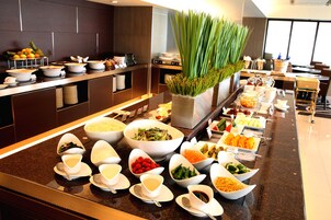 Café da manhã com buffet todos os dias (JPY 3800 por pessoa) 