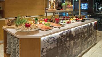 Pequeno-almoço tipo buffet diário (200 NOK por pessoa)