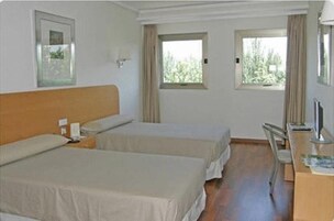 Minibar, cofre no quarto 