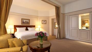 Suíte júnior | Roupas de cama premium, edredons de pluma, frigobar, cofres nos quartos