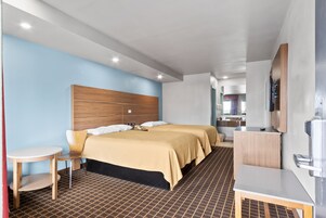 Quarto standard, 2 camas Queen, para não fumantes | Cortinas blackout, Wi-Fi de cortesia, roupa de cama