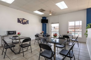 Café da manhã continental grátis todos os dias